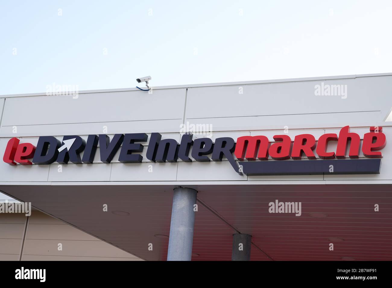 Intermarche logo hi-res stock photography and images - Alamy