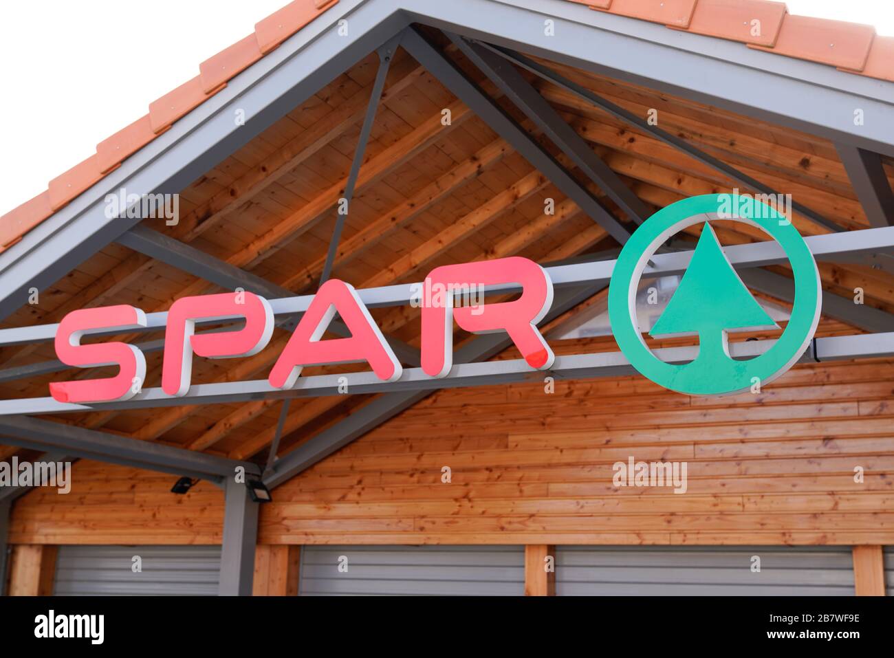 Spar lettering hi-res stock photography and images - Alamy