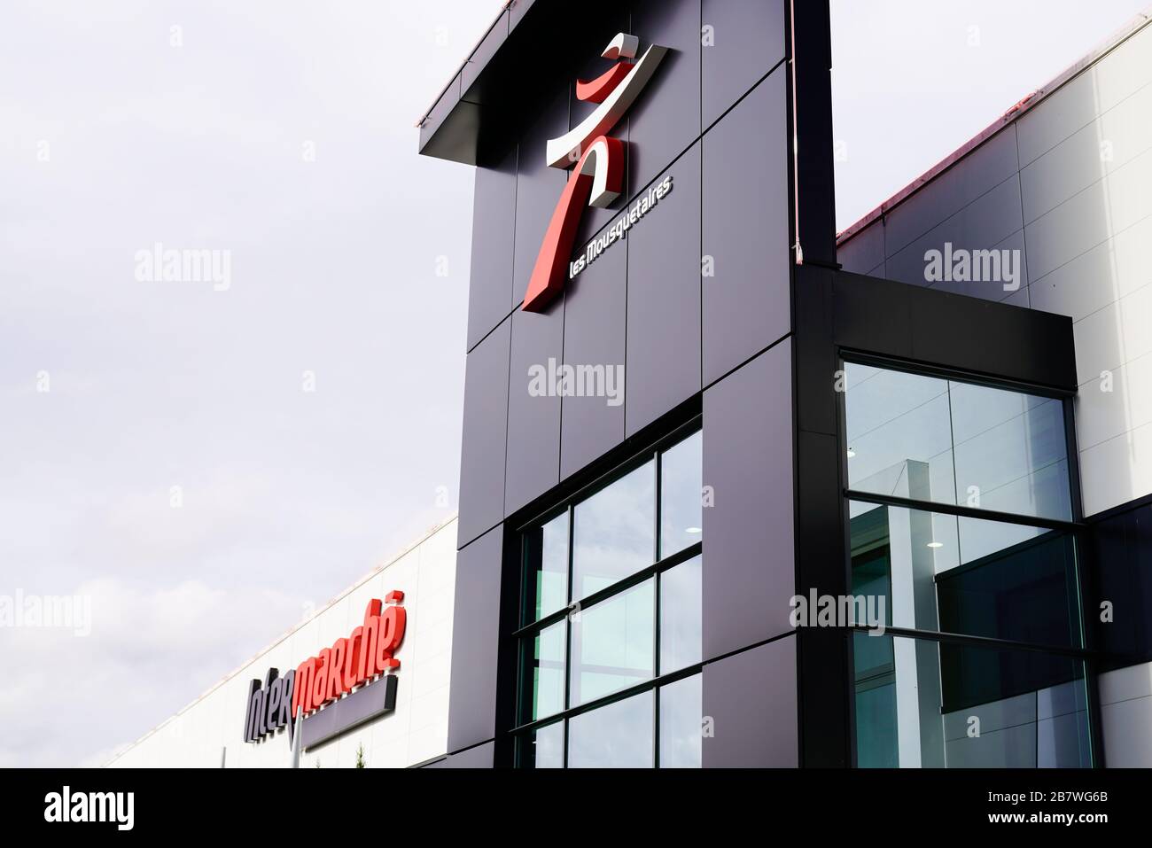 Logo intermarche hi-res stock photography and images - Alamy