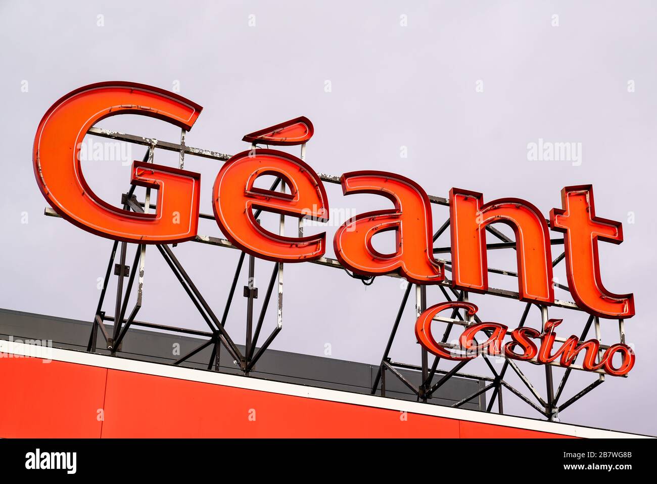 Geant casino hi-res stock photography and images - Alamy