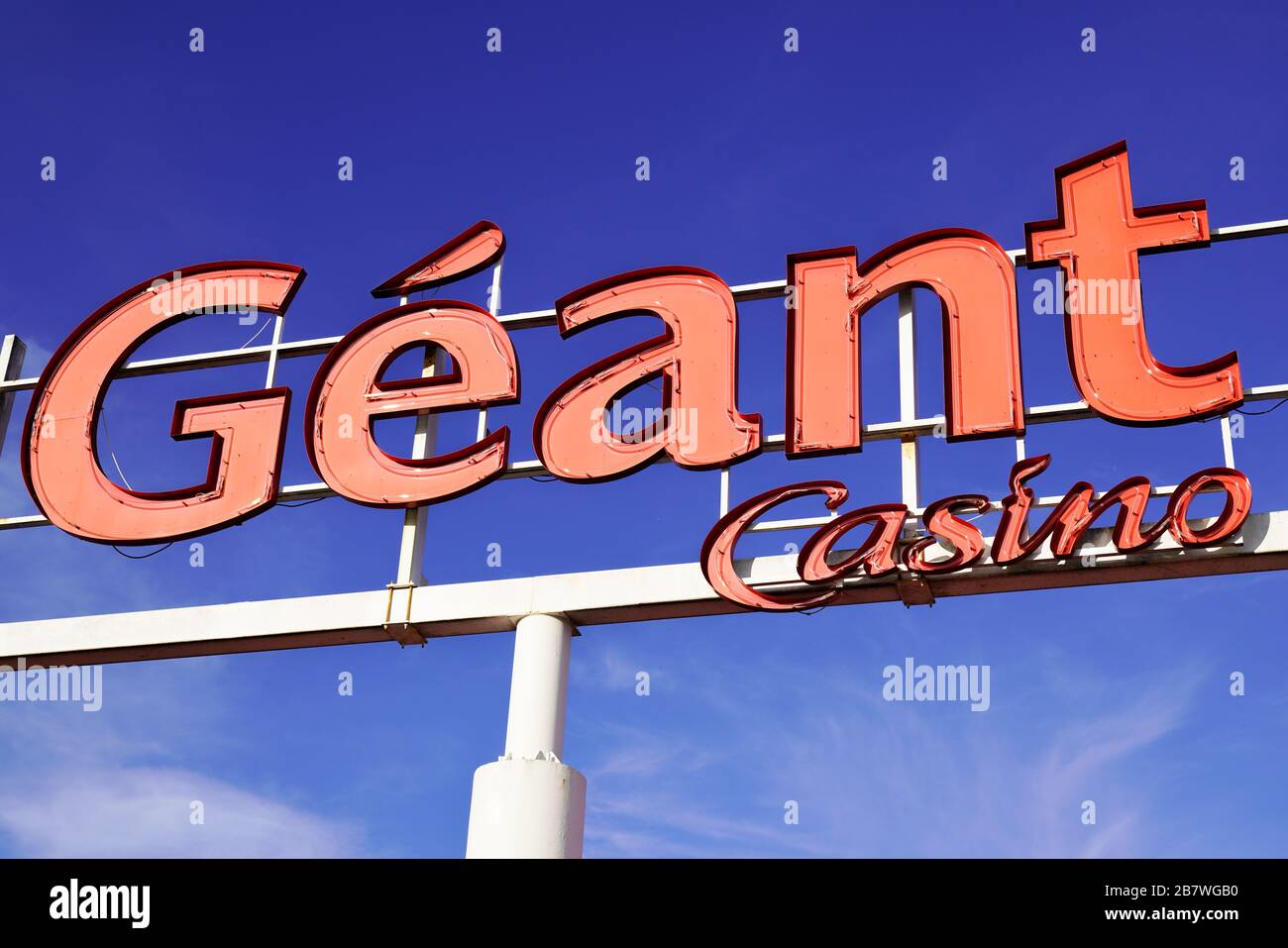 Geant casino hi-res stock photography and images - Alamy
