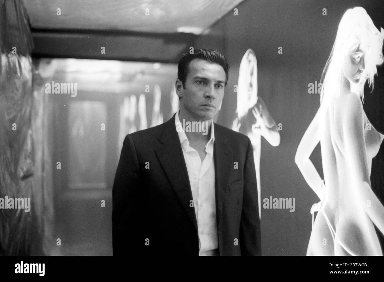 the goodbye kiss Stock Photo - Alamy