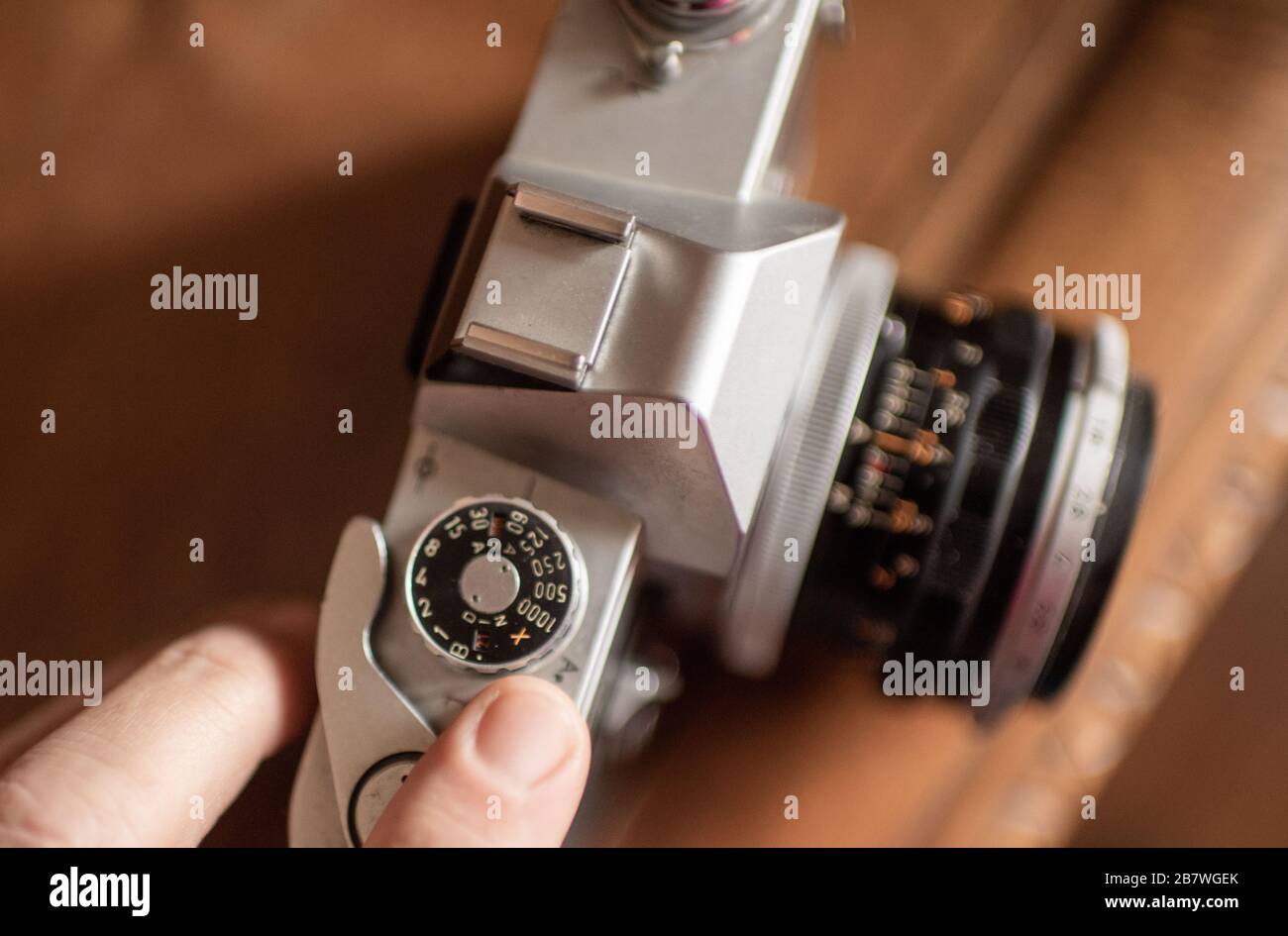 vintage analog f35mm film camera from 1960s Stock Photo - Alamy