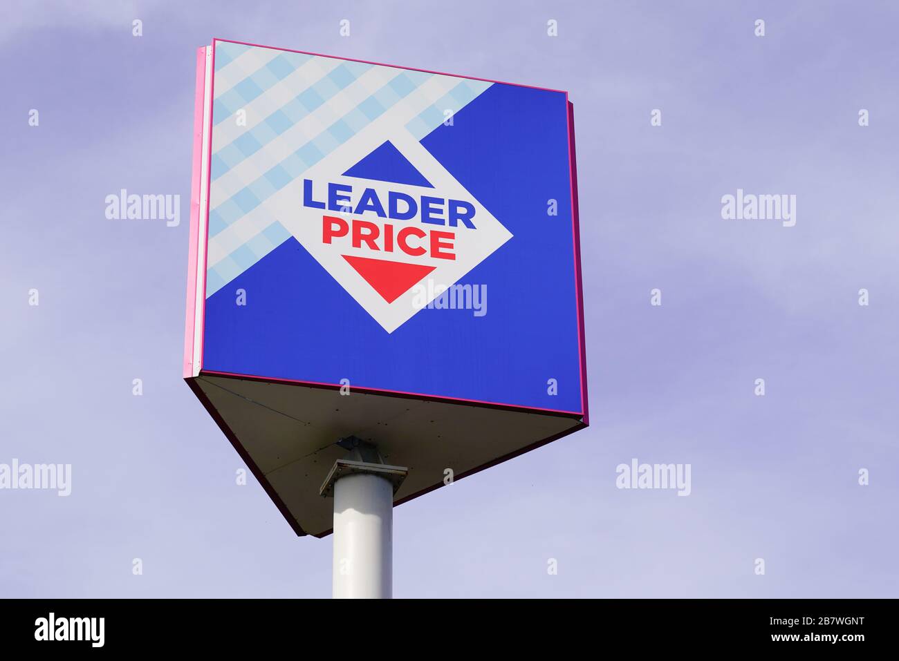 Bordeaux , Aquitaine / France - 10 30 2019 : leader Price logo sign ...