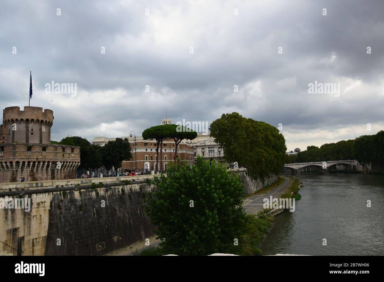 Castle Sant Angelo and Ponte Sant Angelo with its Angel Statues Stock ...