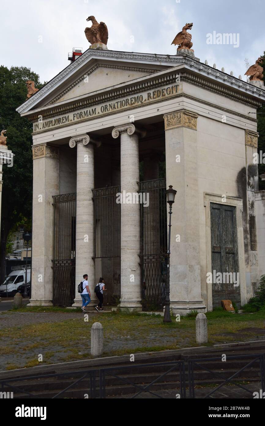 Viale giorgio washington hi-res stock photography and images - Alamy