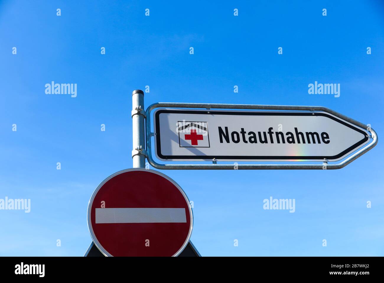 Healthcare concept ambulance icon hi-res stock photography and images ...