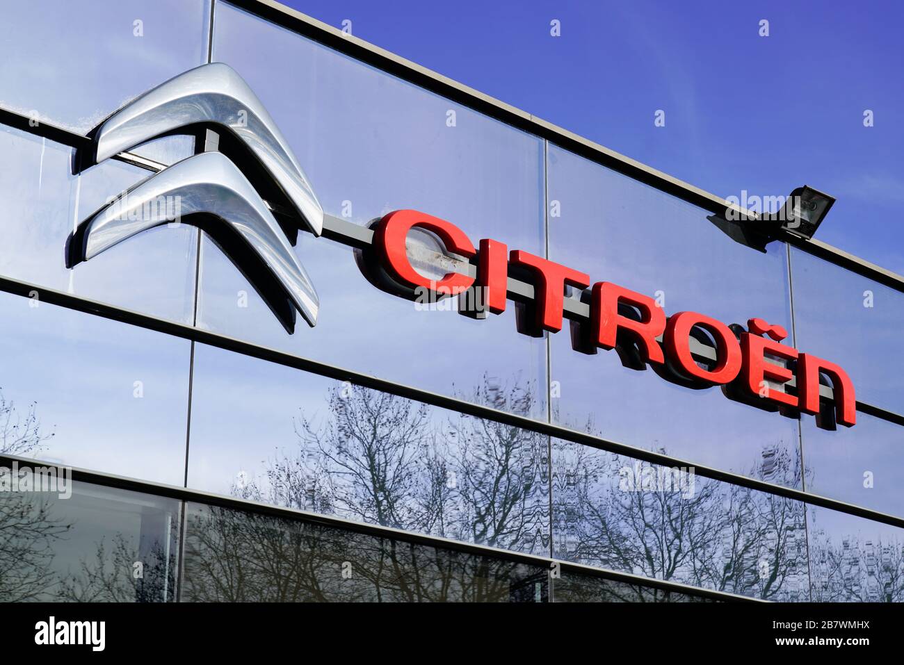 Citroen logotype hi-res stock photography and images - Alamy