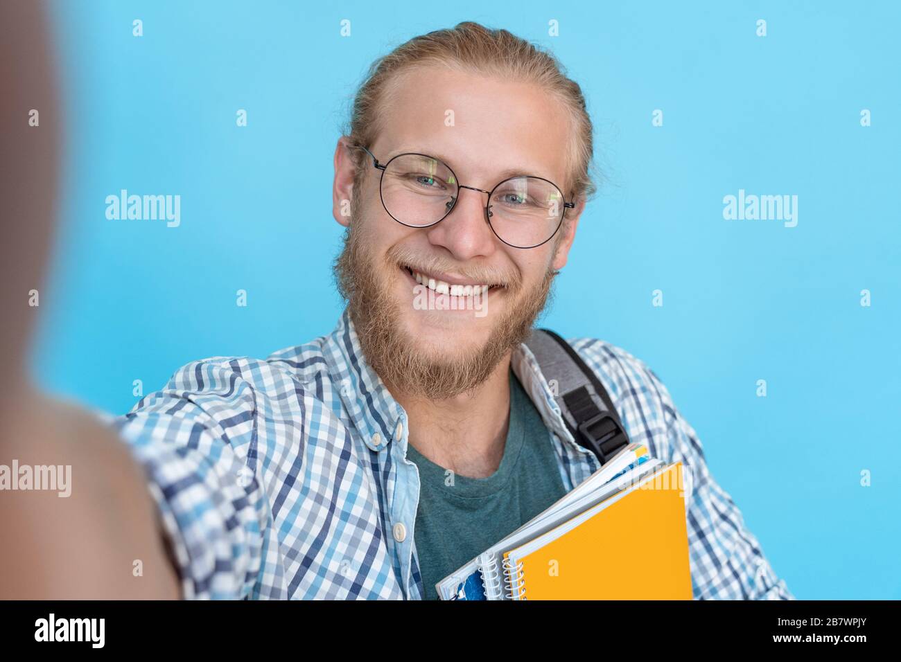 Man with recording device hi-res stock photography and images - Alamy