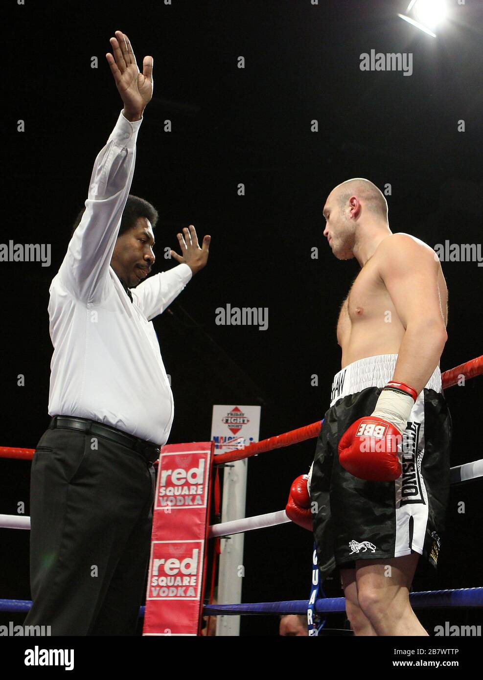 Larry Olubamiwo (red shorts) defeats Scott Belshaw in a Heavyweight ...