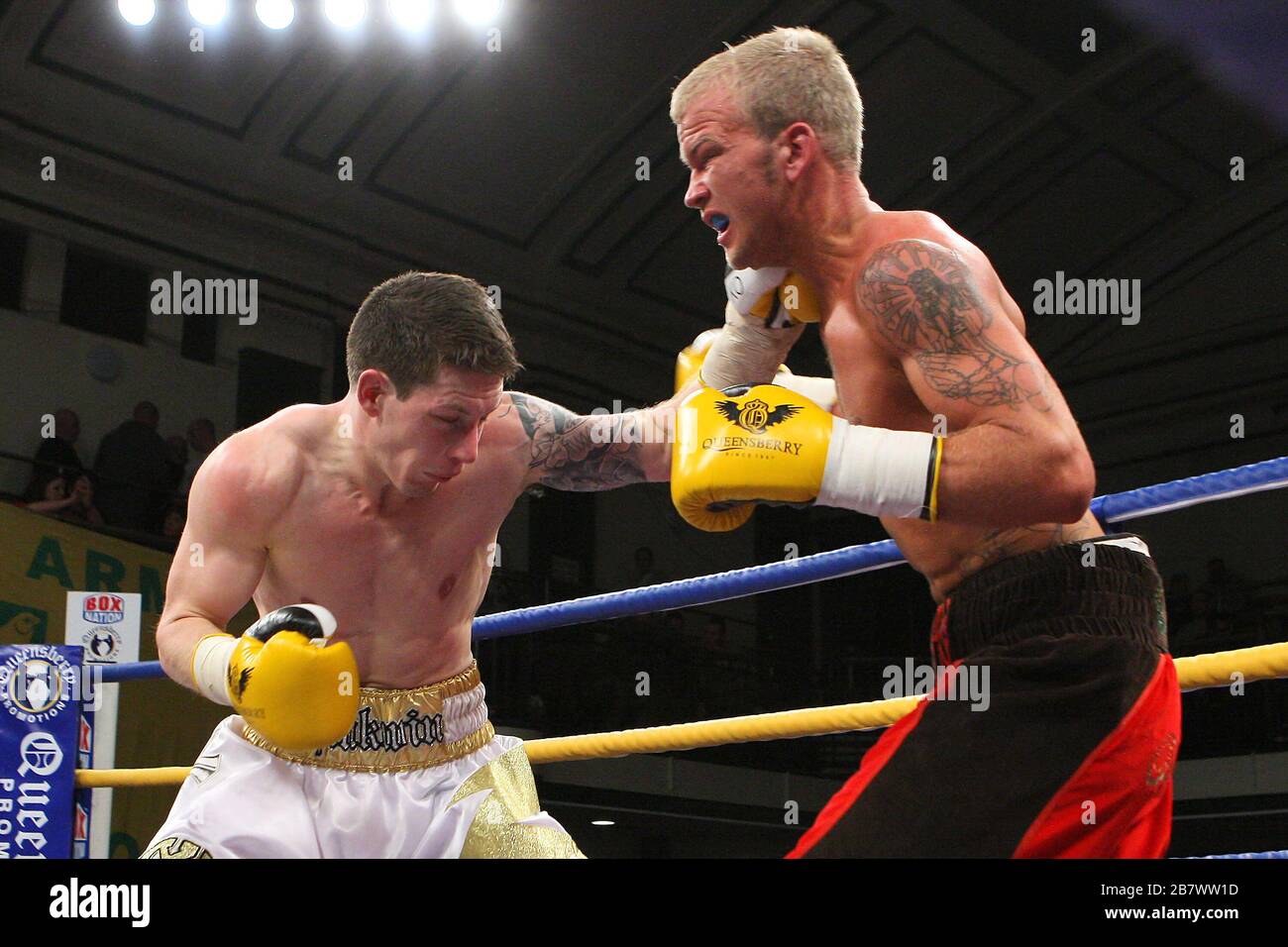 Liam Shinkwin (white shorts) defeats Robin Deakin in a Lightweight ...