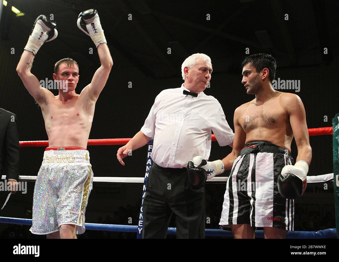 Leon Deans (white/gold shorts) defeats Sid Razak in a Lightweight ...