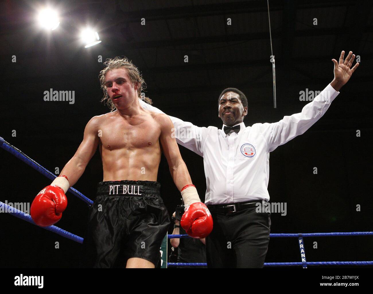 Chas Symonds (red/white shorts, Croydon) defeats Alex Spitko (Mansfield ...