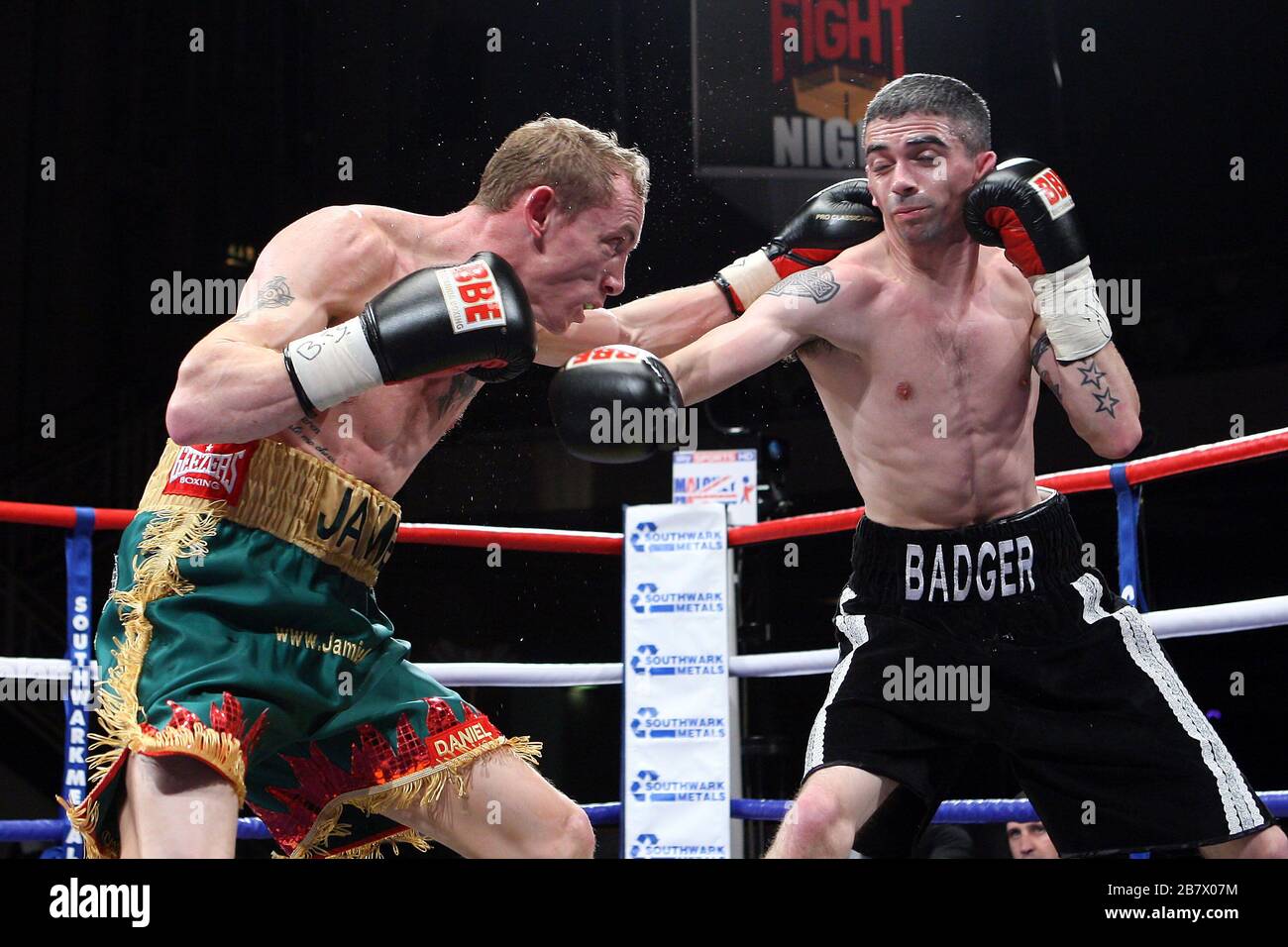 Superbantamweight hi-res stock photography and images - Alamy