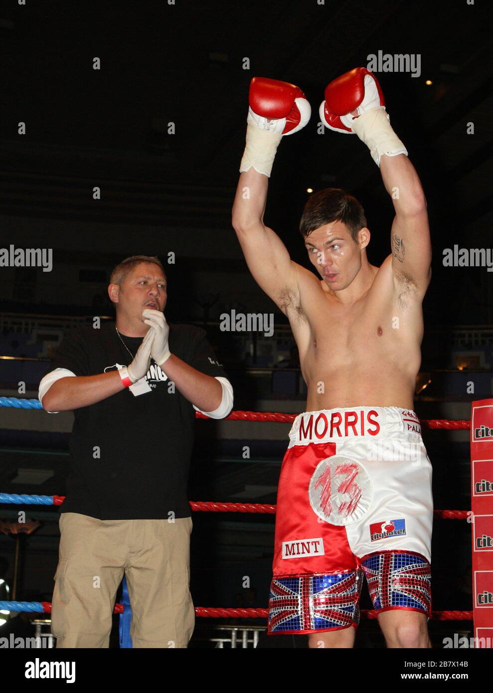 Jack Morris (white/red shorts) defeats Adam Wilcox in Super ...