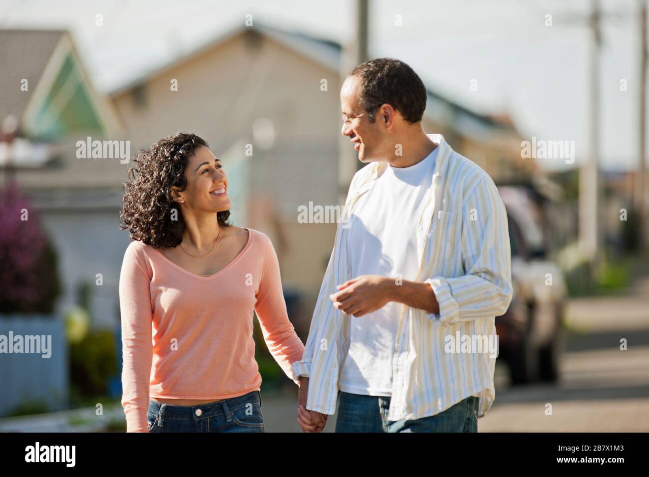 Suburban streets in the dark hi-res stock photography and images - Alamy