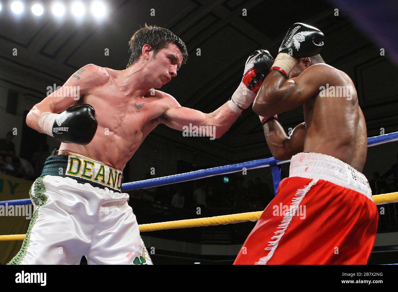 Dean Byrne (white shorts) defeats Michael Frontin in a Welterweight ...