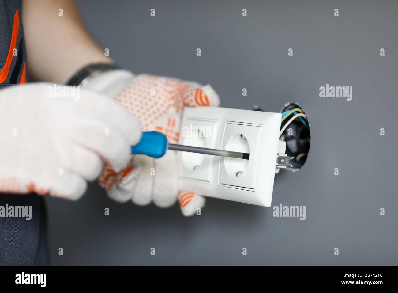 Fixing socket hi-res stock photography and images - Alamy