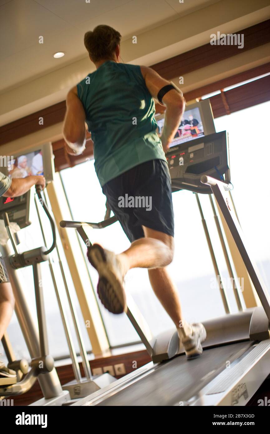 Gyms treadmill hi-res stock photography and images - Alamy