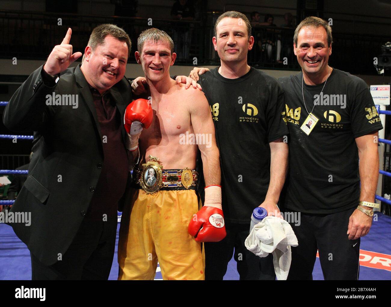 Lenny Daws (yellow shorts) defeats Barry Morrison in a ...