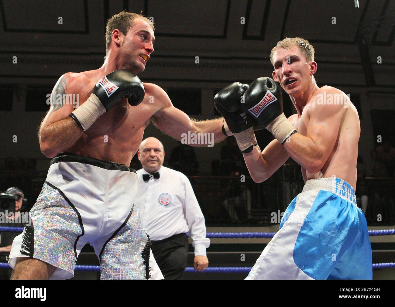Barry jones boxer hi-res stock photography and images - Alamy