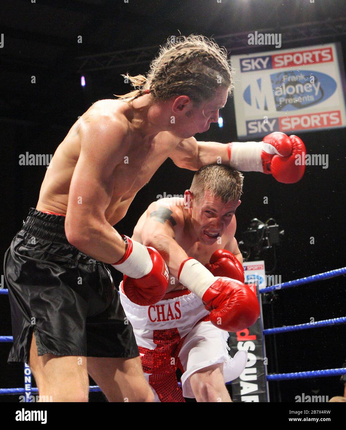 Chas Symonds (red/white shorts, Croydon) defeats Alex Spitko (Mansfield ...