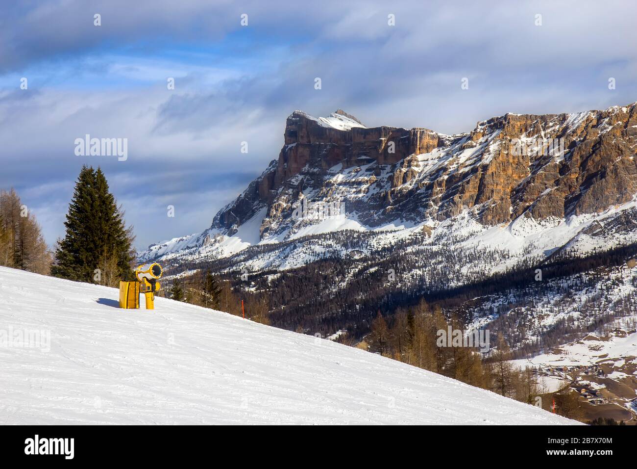 Ski slopes on the high mountain with snow gun Stock Photo - Alamy