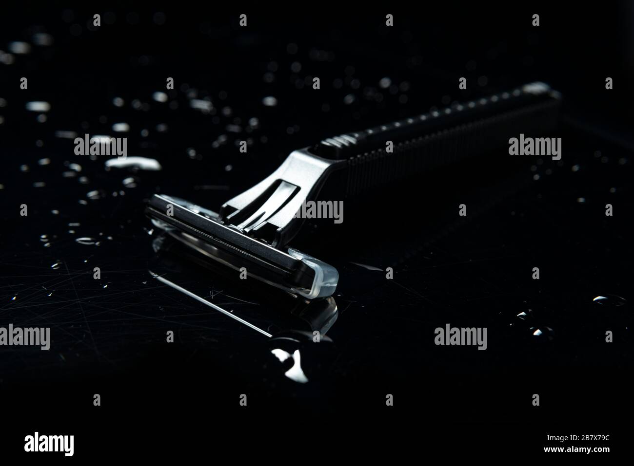 Male razor hi-res stock photography and images - Alamy