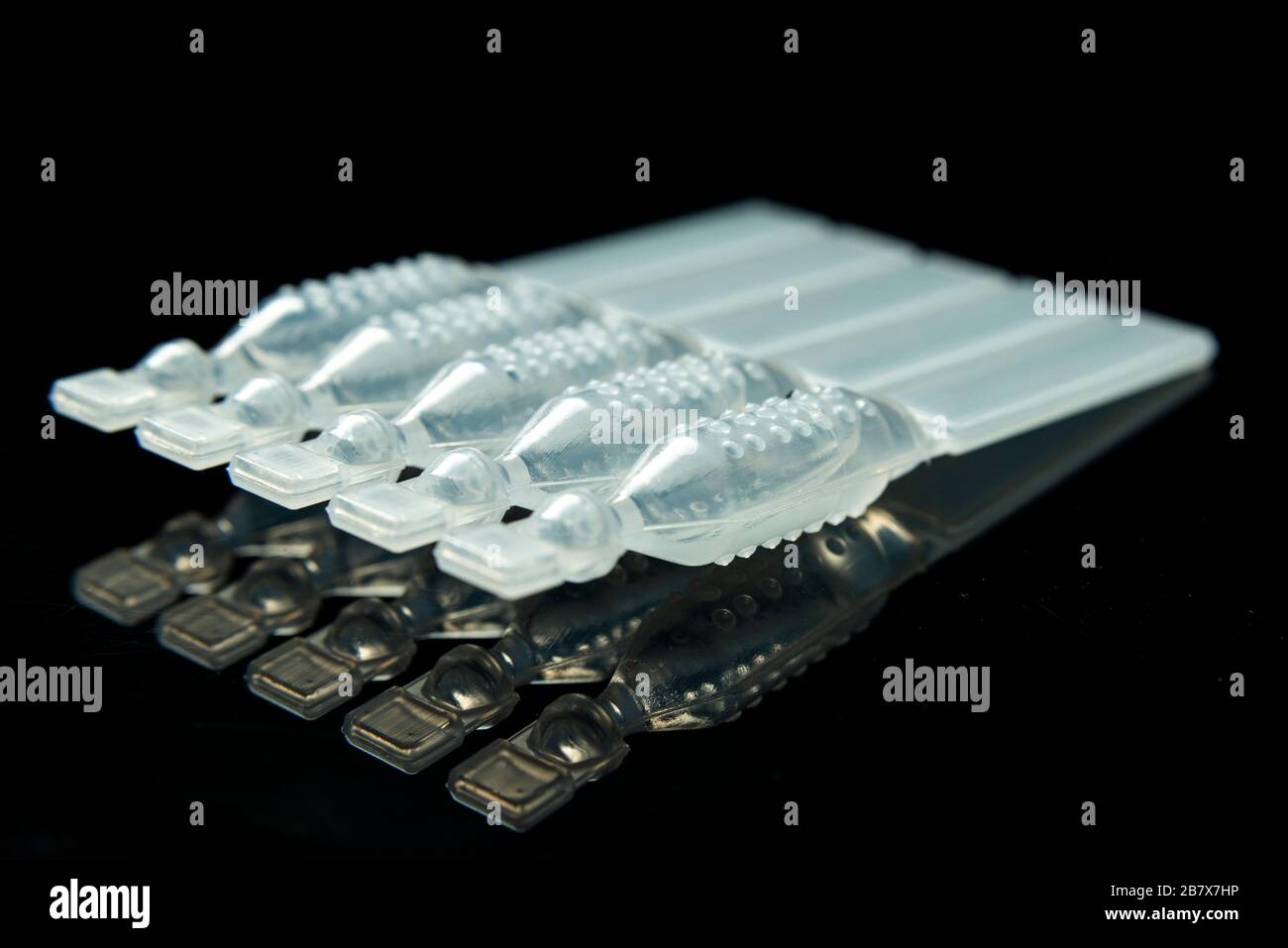 Eyedrops hi-res stock photography and images - Alamy