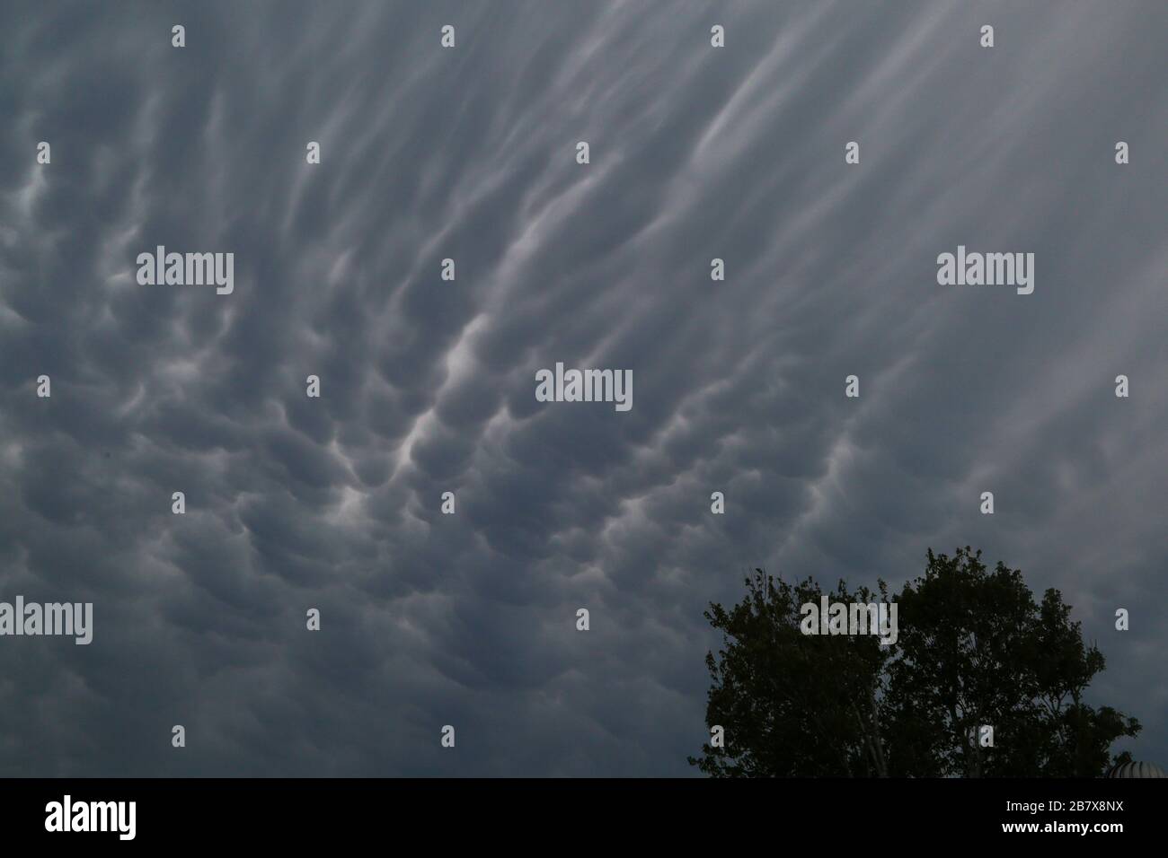 Stratus cloud stratus clouds hi-res stock photography and images - Alamy
