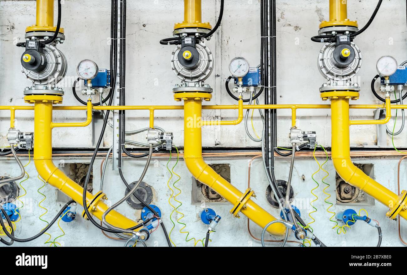 Gas shut off valve, house hi-res stock photography and images - Alamy