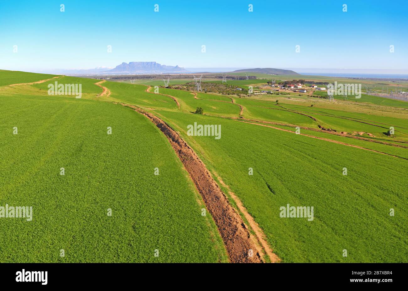 Fields aerial hi-res stock photography and images - Alamy