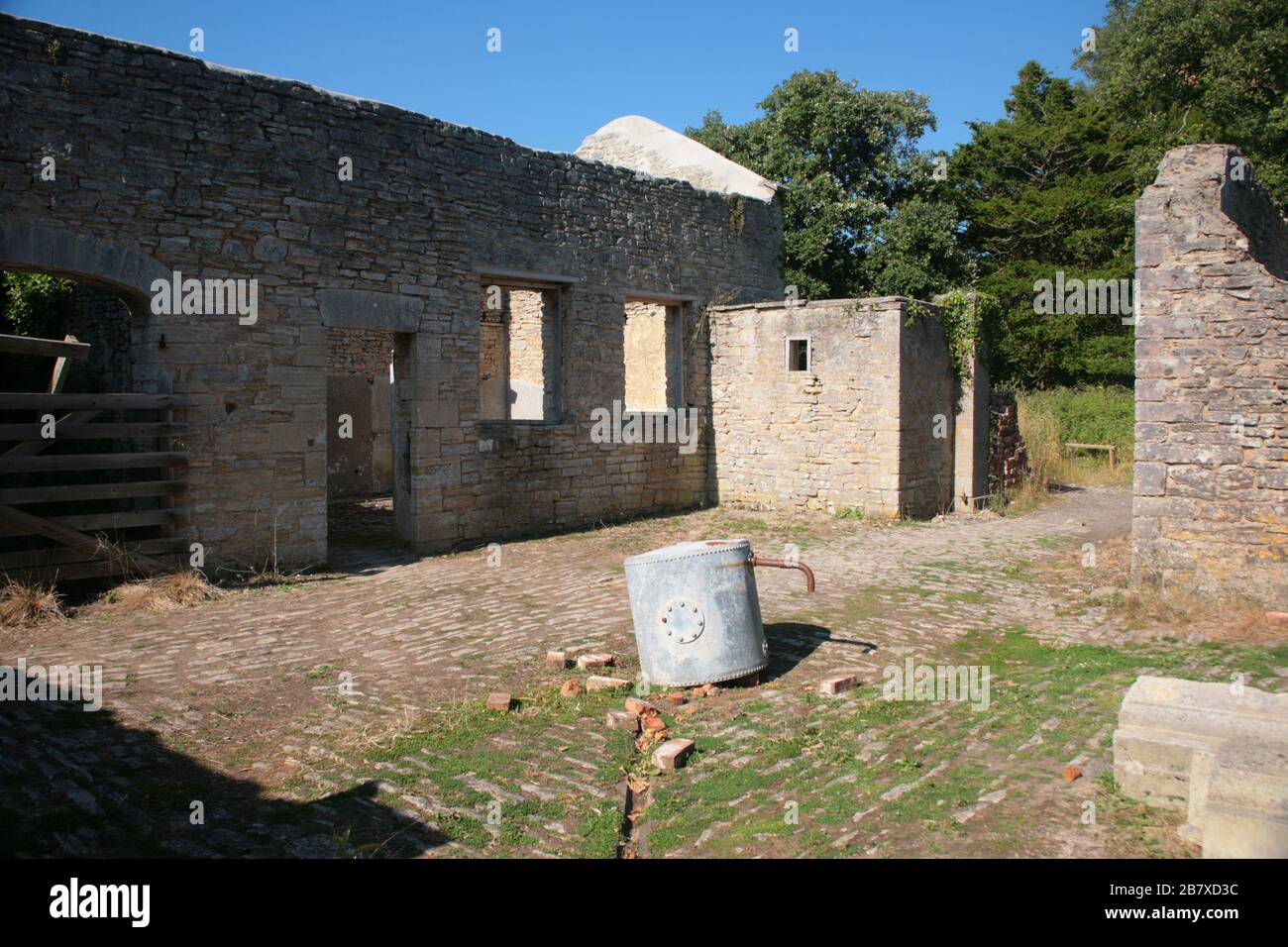 Rectory cottage hi-res stock photography and images - Alamy