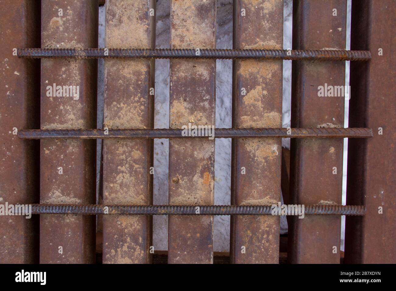 Background steel beams rods hi-res stock photography and images - Alamy