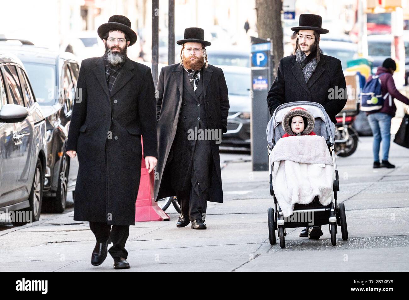 Jewish neighborhood brooklyn hi-res stock photography and images - Alamy