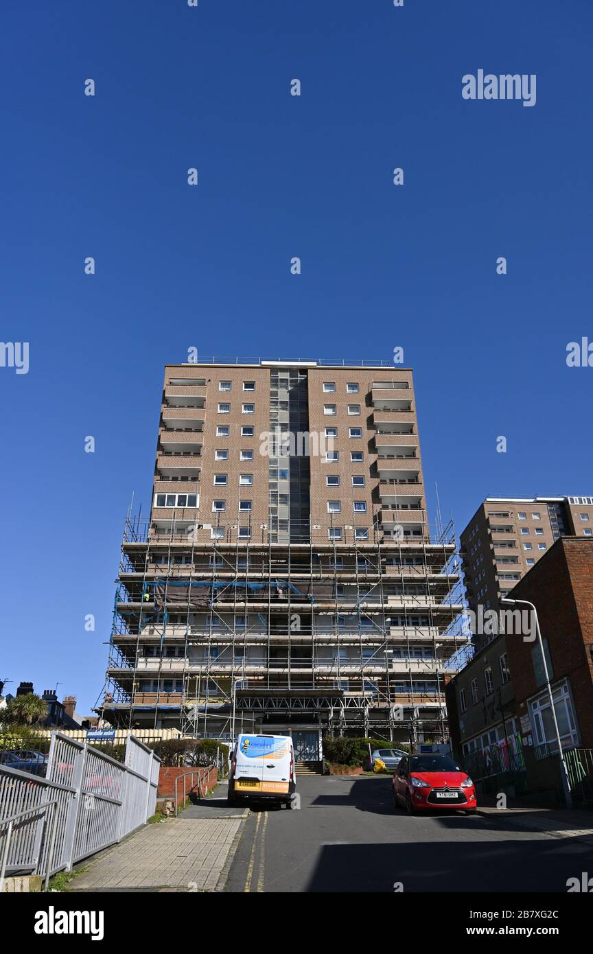 Scaffolding high rise cladding hi-res stock photography and images - Alamy