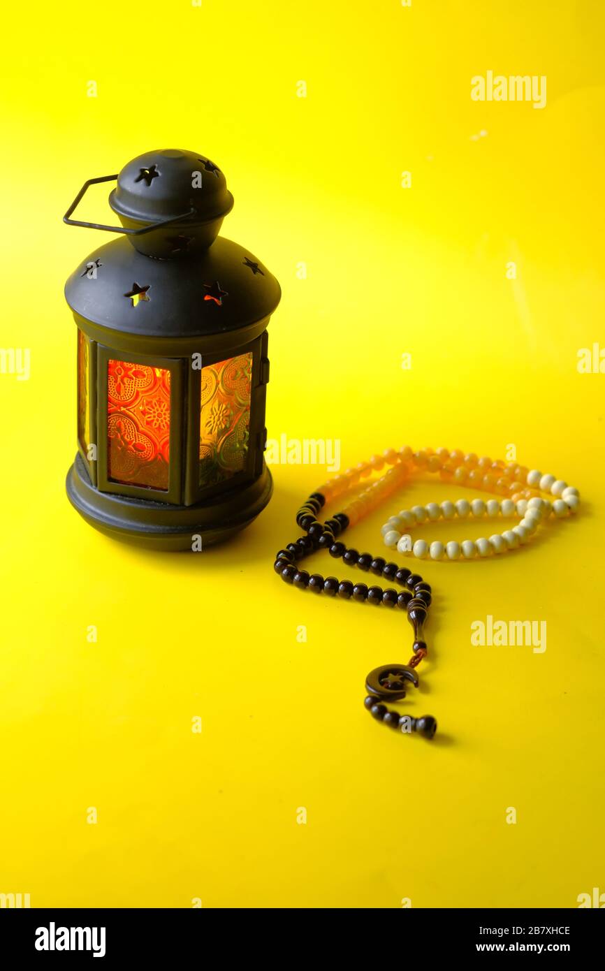 Ramadan kareem arabic calligraphy arabic calligraphy hi-res stock ...