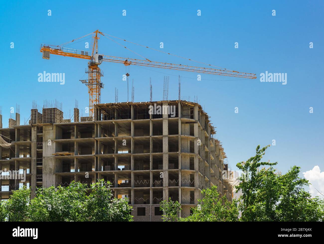Construction of a monolithic frame of an apartment building consisting ...