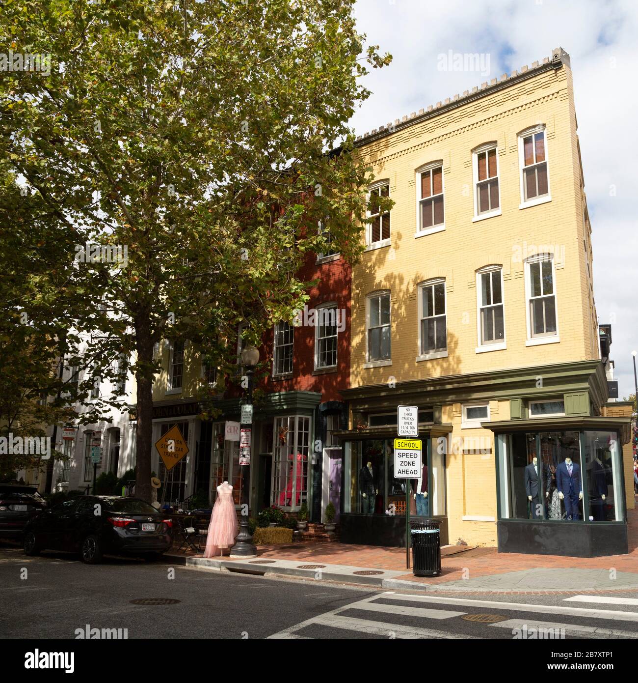 Washington dc georgetown shopping hi-res stock photography and images ...