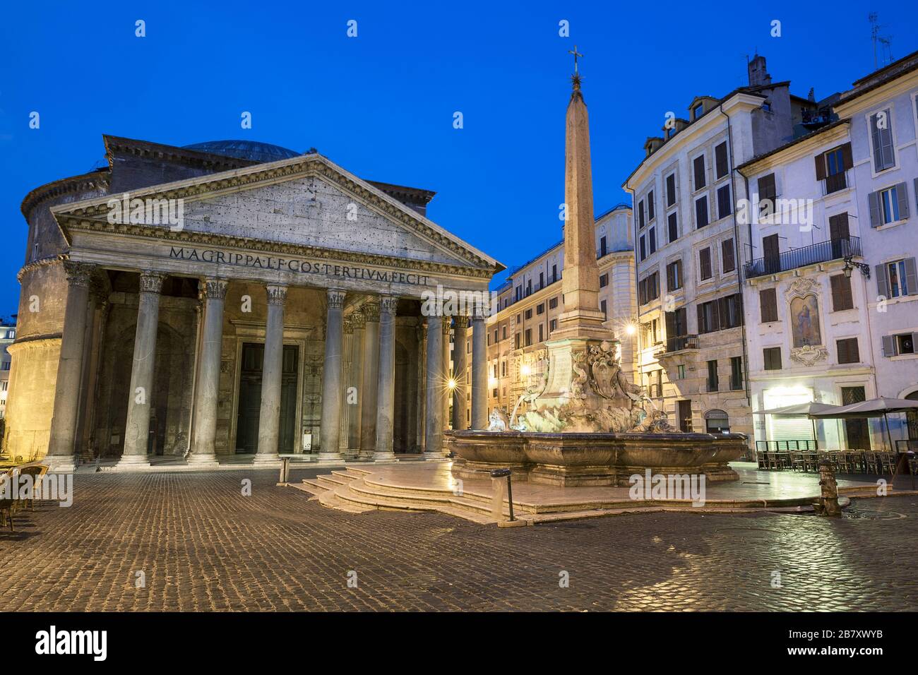 Pantheon in rome sunrise hi-res stock photography and images - Alamy
