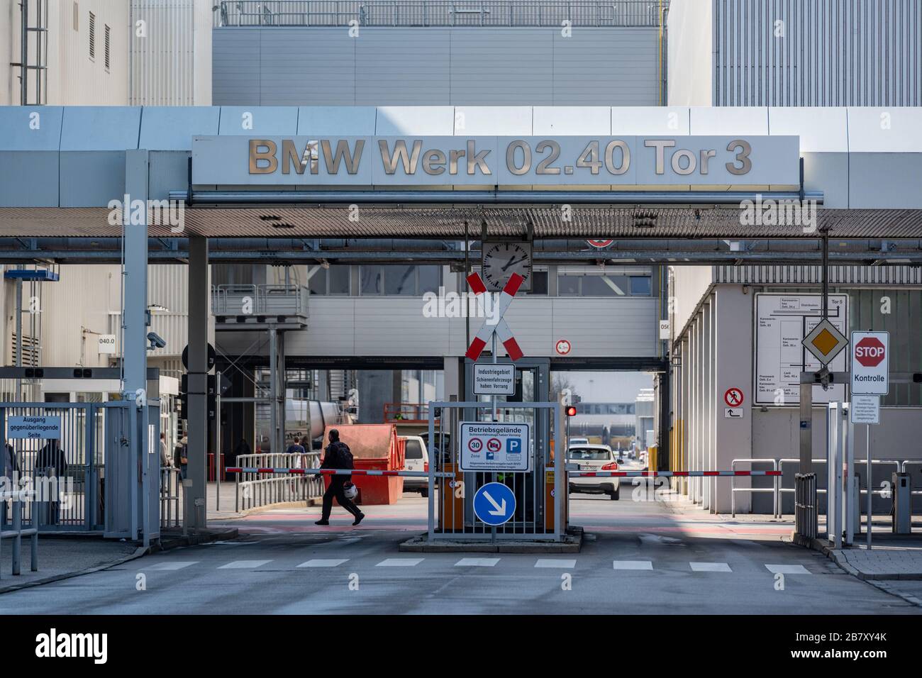 The bmw plant hi-res stock photography and images - Alamy