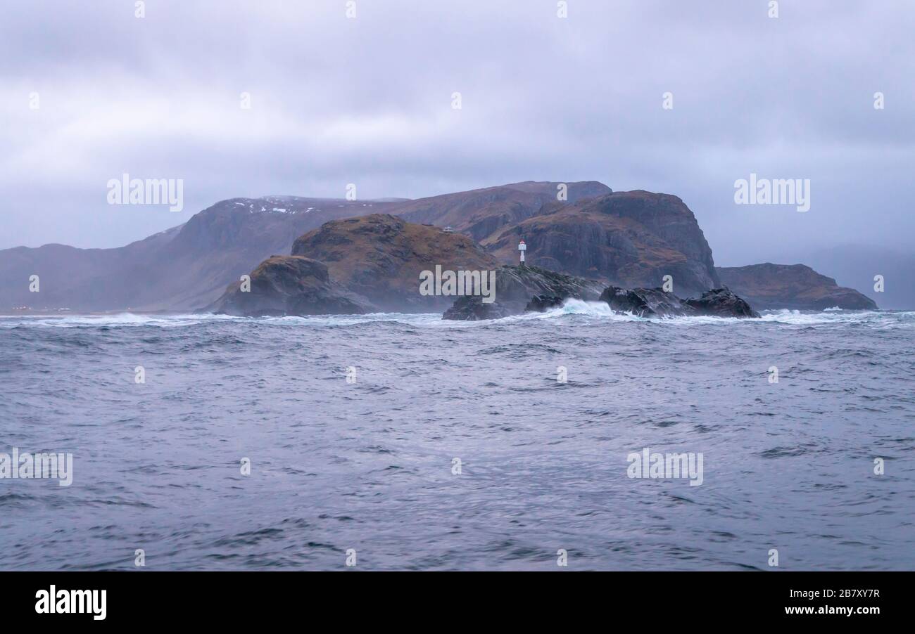 Lofoten small lighthouse hi-res stock photography and images - Alamy