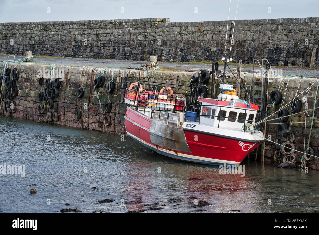 Mullaghmore harbour hi-res stock photography and images - Alamy