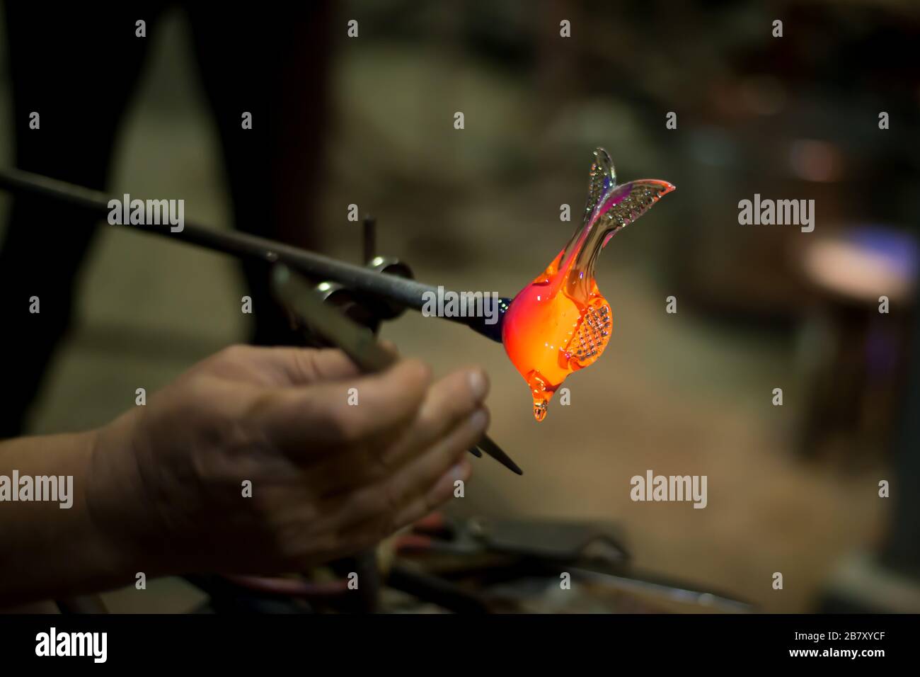 Glass blowing process shaping melted hi-res stock photography and ...