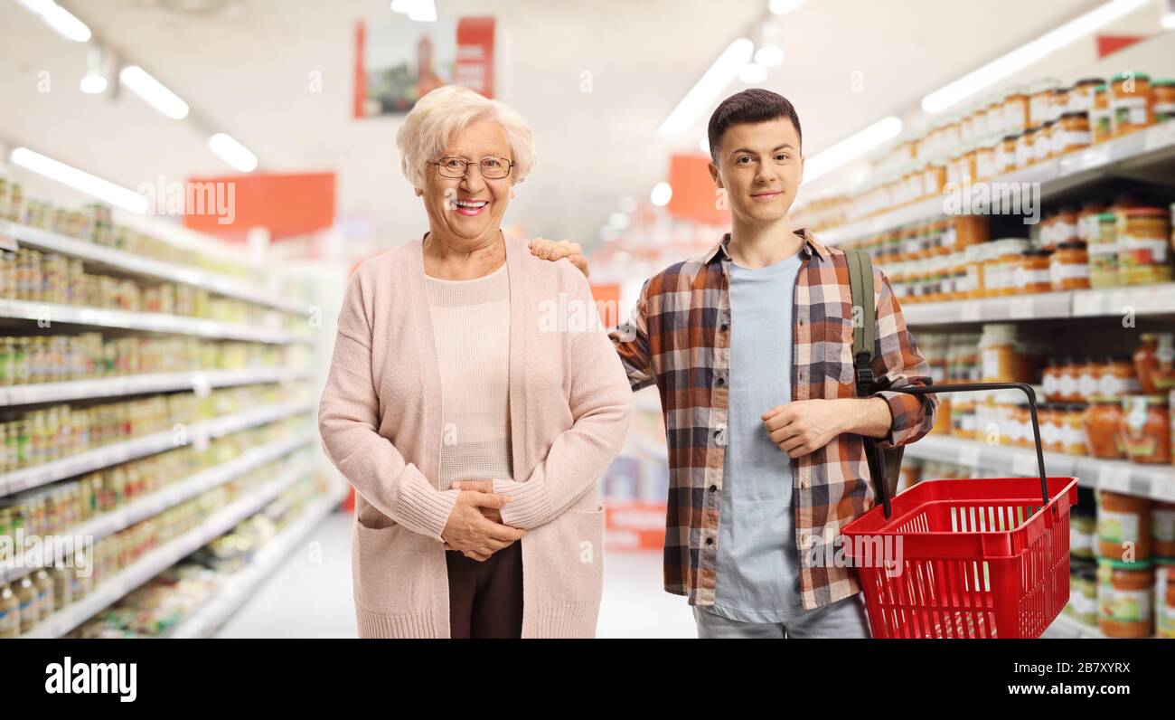 Woman At Supermarket Help High Resolution Stock Photography and Images ...