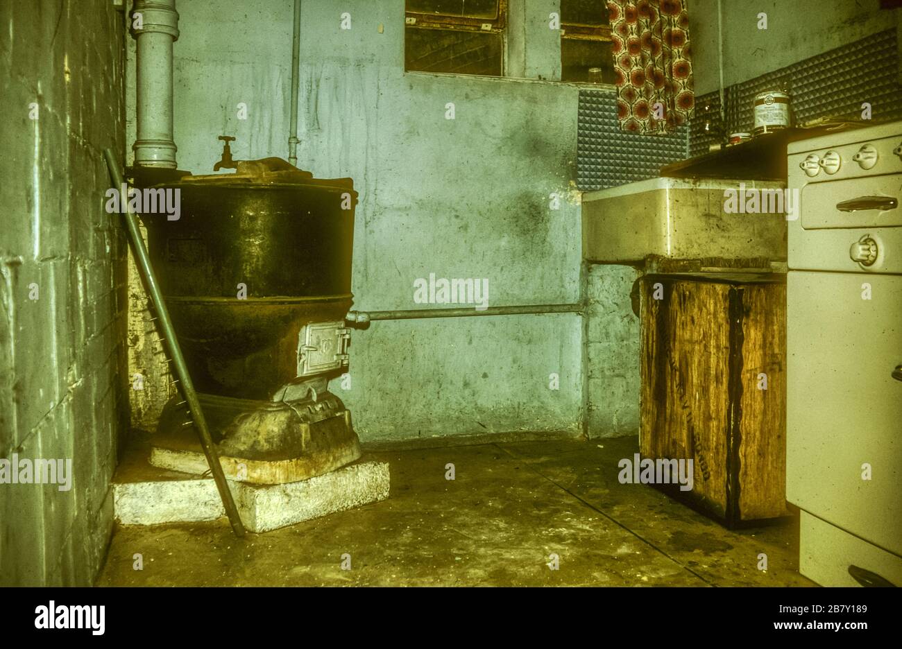 Poor Kitchen Stock Photos & Poor Kitchen Stock Images - Alamy