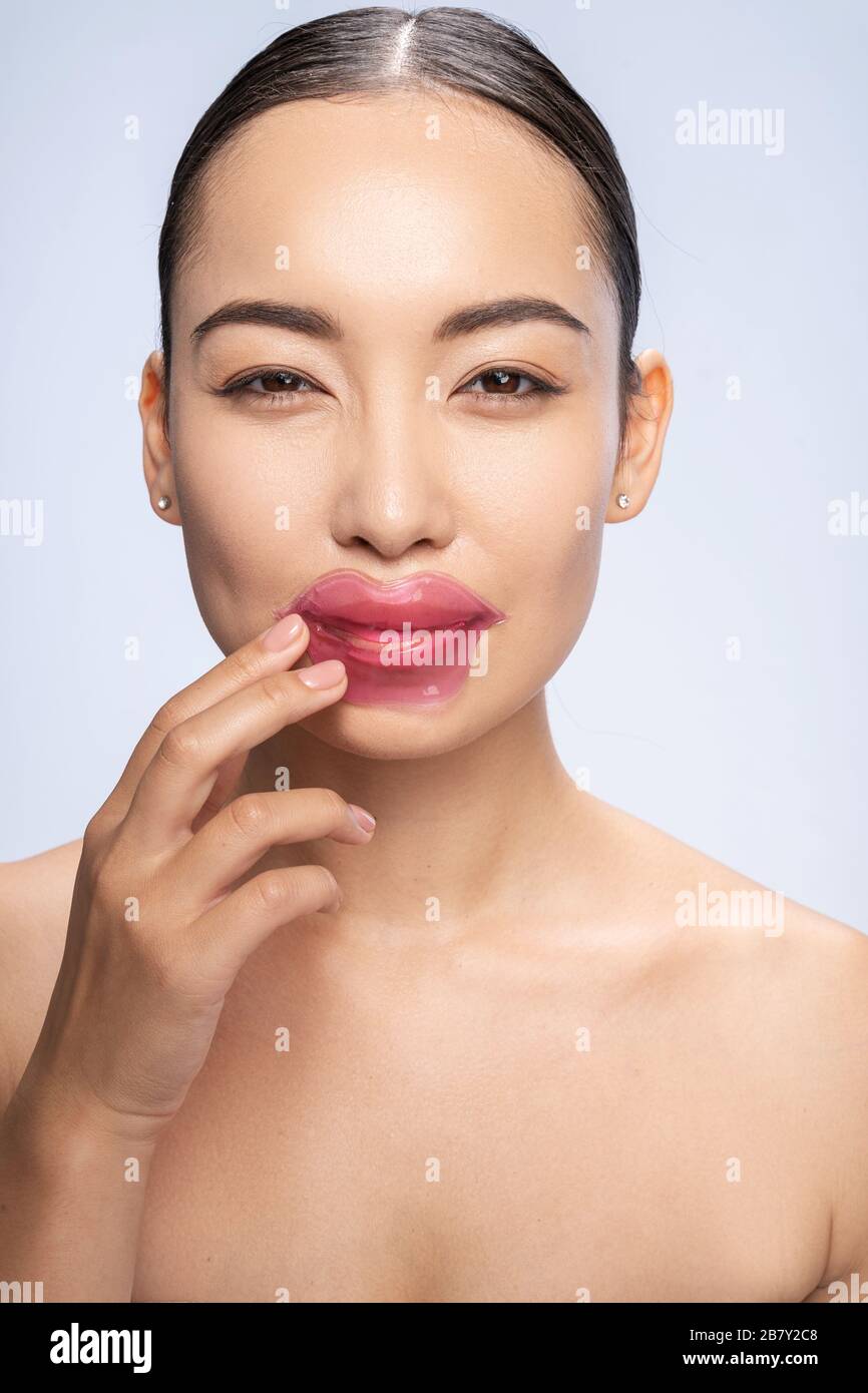 Hydrogel lip patches hi-res stock photography and images - Alamy