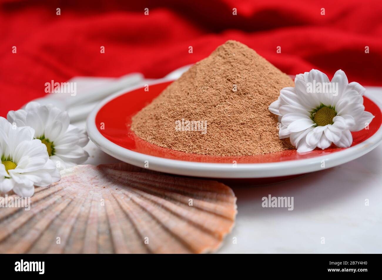 Healthy mud for body and hair treatment ingredient, natural organic red ...