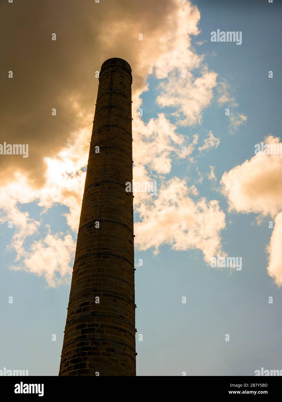 The Weavers Triangle at Burnley on the Leeds Liverpool Canal in ...