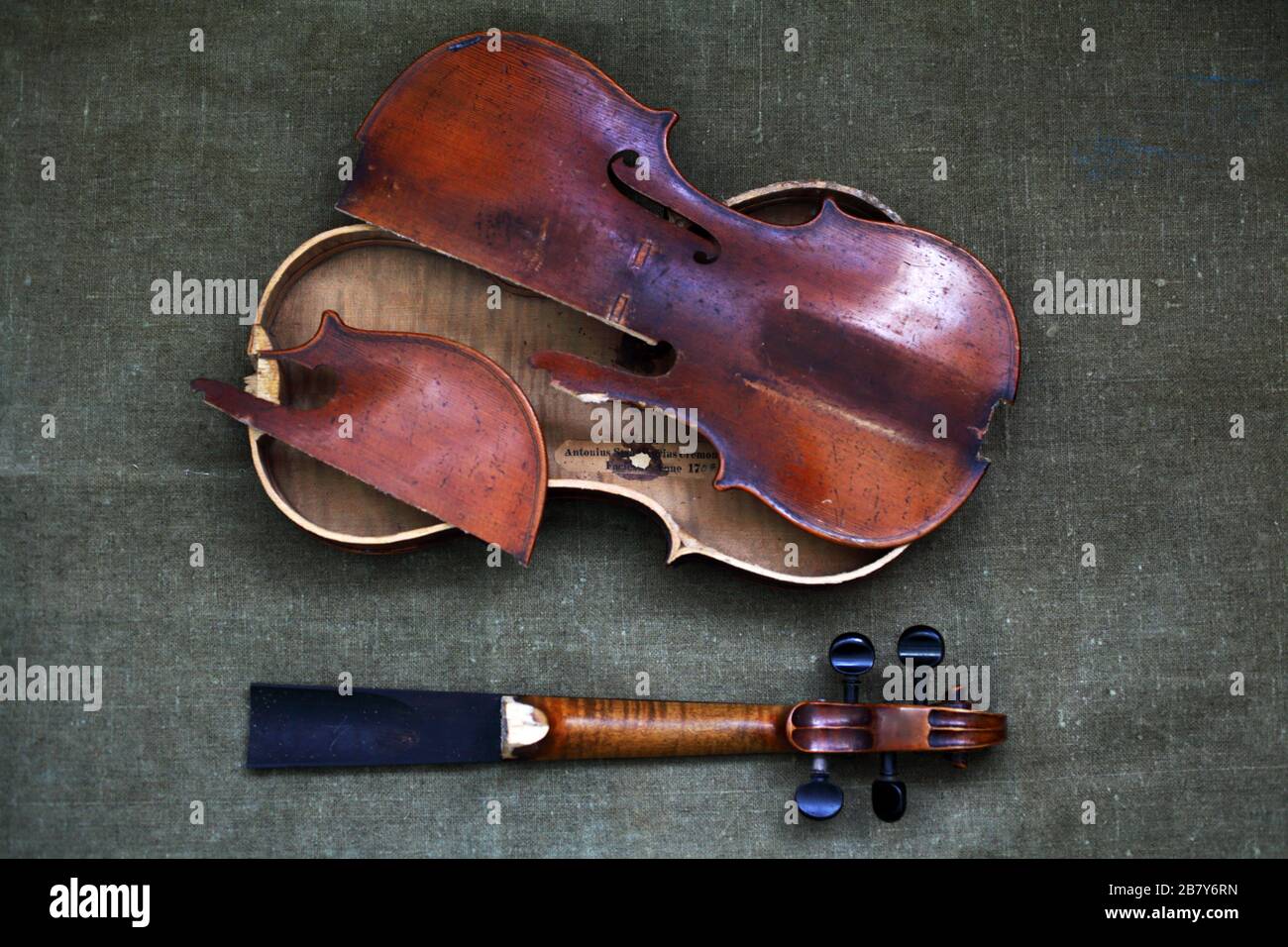 Broken Violin Art